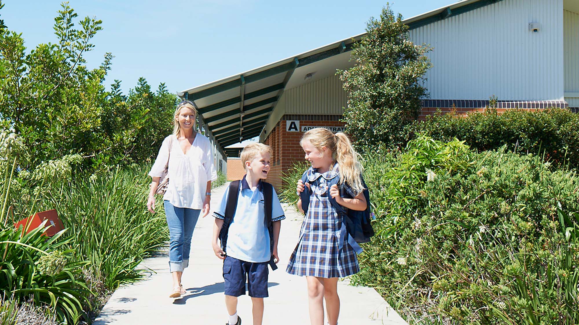 The Waterfront, Shell Cove Location